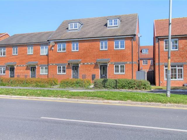 3 bedroom end of terrace house for sale
