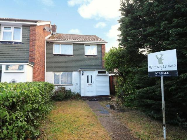 3 bedroom end of terrace house for sale