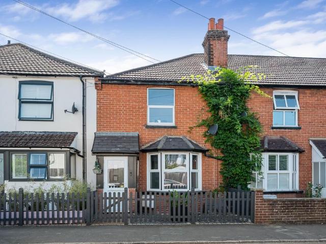 3 bedroom end of terrace house for sale