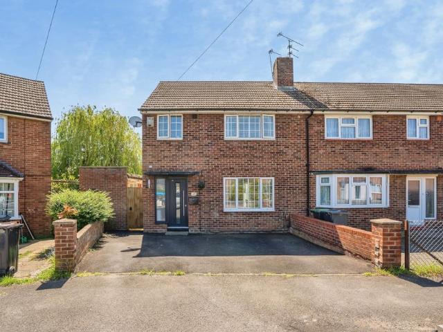 3 bedroom end of terrace house for sale