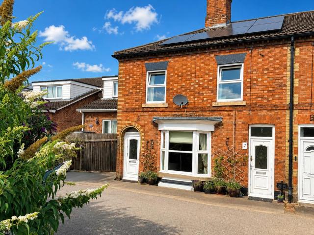 3 bedroom end of terrace house for sale