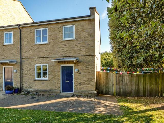 3 bedroom end of terrace house for sale
