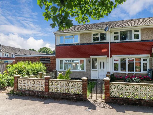 3 bedroom end of terrace house for sale