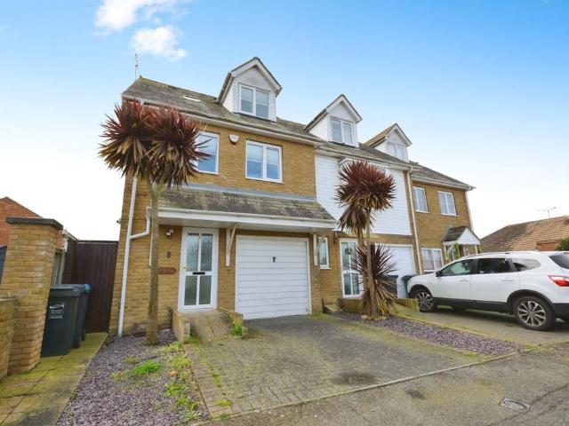 3 bedroom end of terrace house for sale