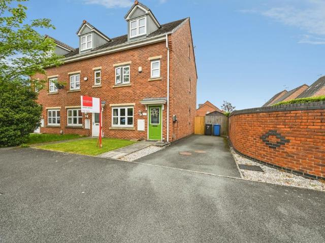 3 bedroom end of terrace house for sale