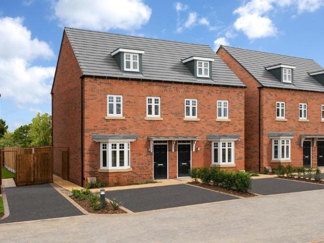 3 bedroom end of terrace house for sale