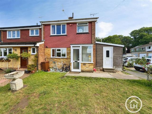 3 bedroom end of terrace house for sale