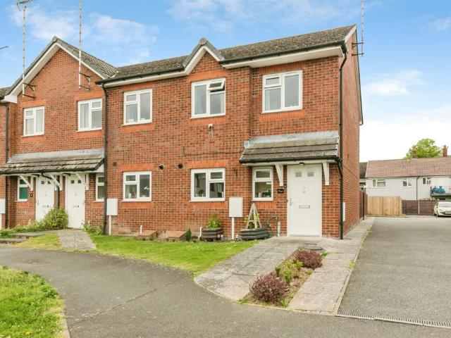 3 bedroom end of terrace house for sale