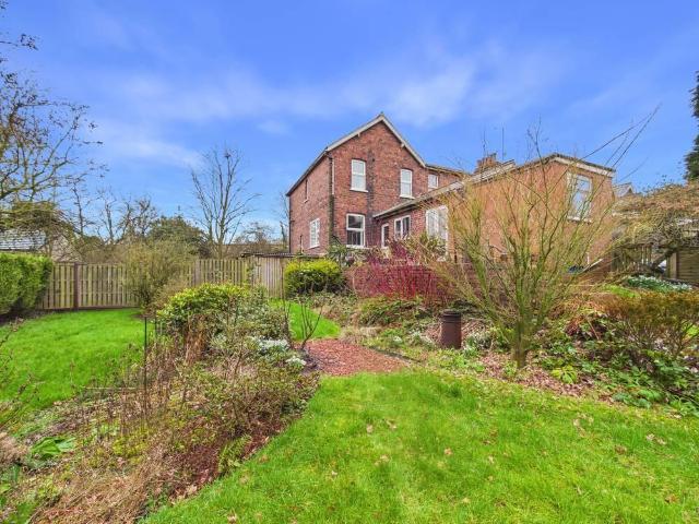 3 bedroom end of terrace house for sale