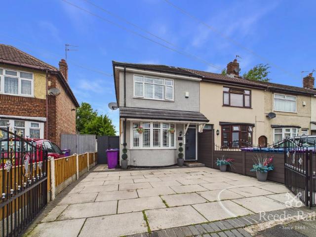 3 bedroom end of terrace house for sale