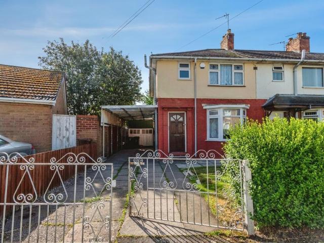 3 bedroom end of terrace house for sale