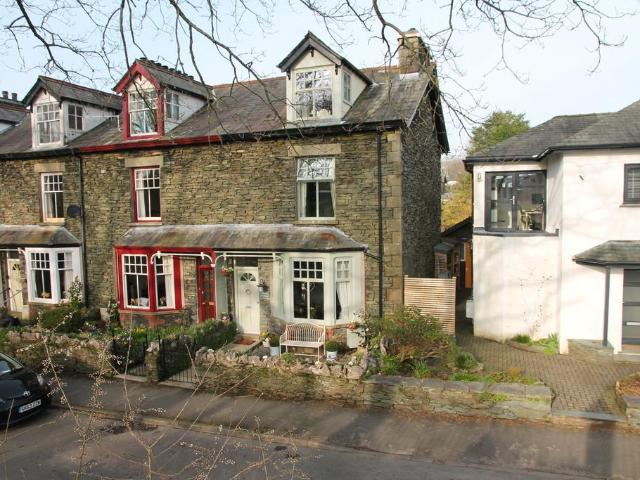 3 bedroom end of terrace house for sale