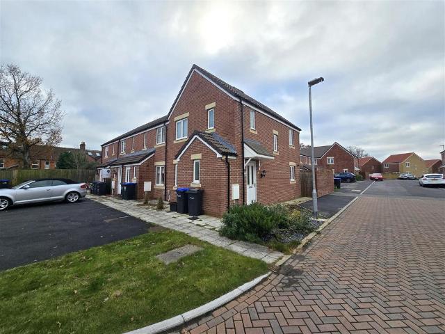 3 bedroom end of terrace house for sale
