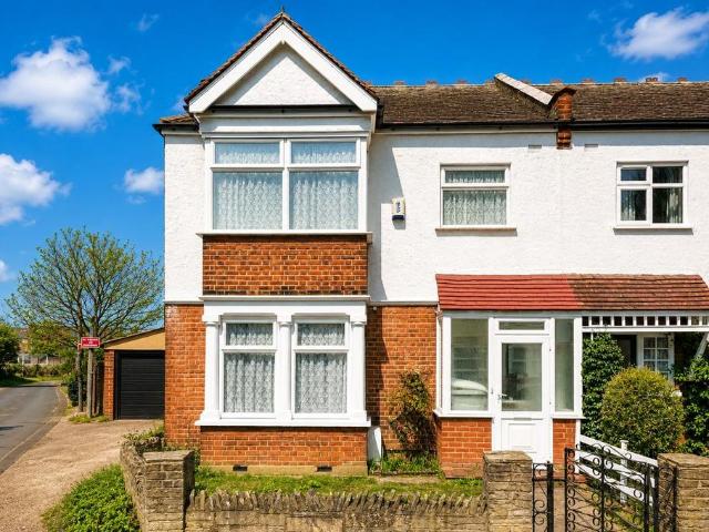 3 bedroom end of terrace house for sale