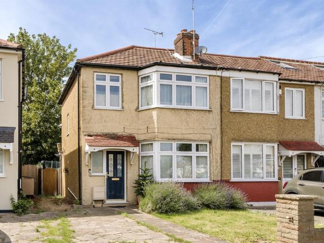 3 bedroom end of terrace house for sale
