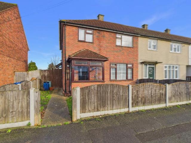 3 bedroom end of terrace house for sale