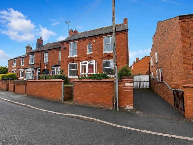 3 bedroom end of terrace house for sale