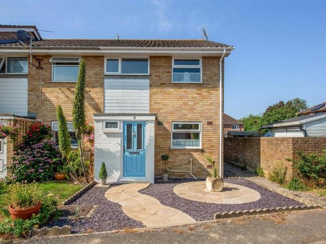 3 bedroom end of terrace house for sale
