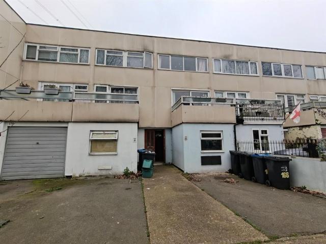 3 bedroom end of terrace house for sale