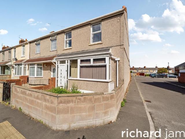 3 bedroom end of terrace house for sale