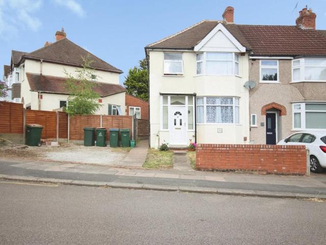 3 bedroom end of terrace house for sale