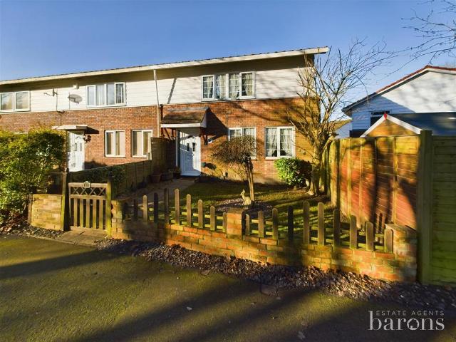 3 bedroom end of terrace house for sale