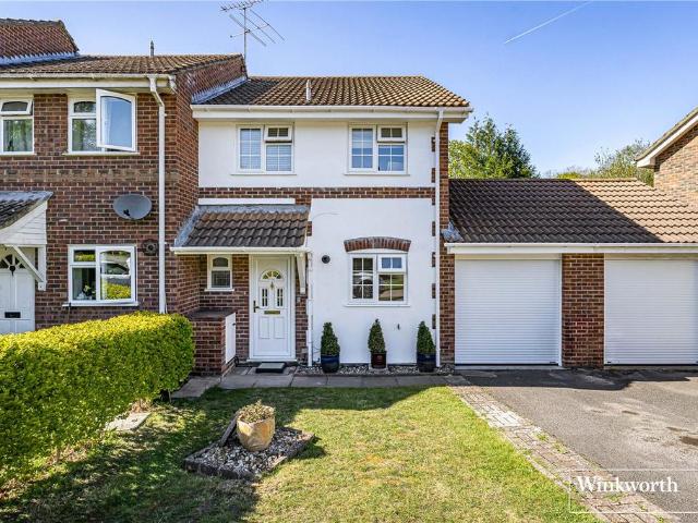 3 bedroom end of terrace house for sale
