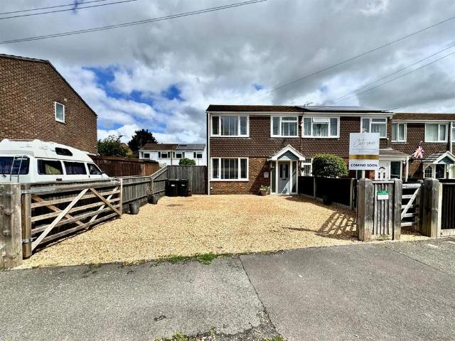 3 bedroom end of terrace house for sale
