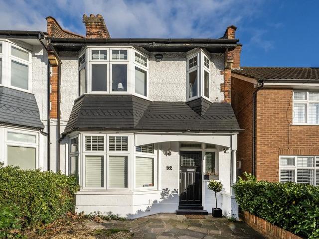 3 bedroom end of terrace house for sale