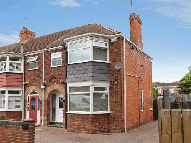 3 bedroom end of terrace house for sale