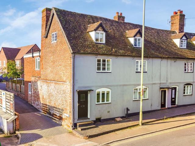 3 bedroom end of terrace house for sale