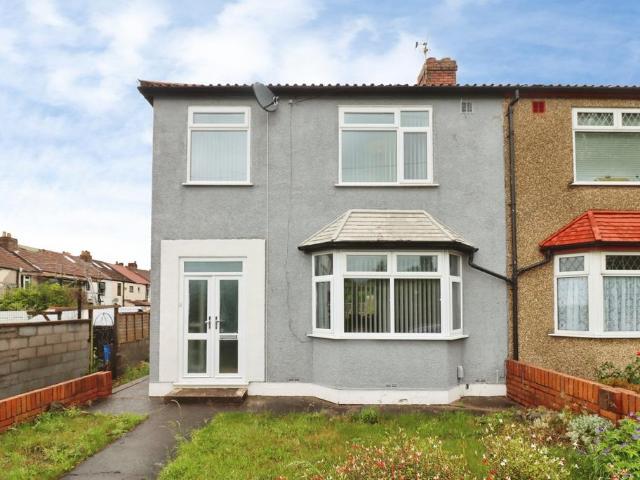 3 bedroom end of terrace house for sale