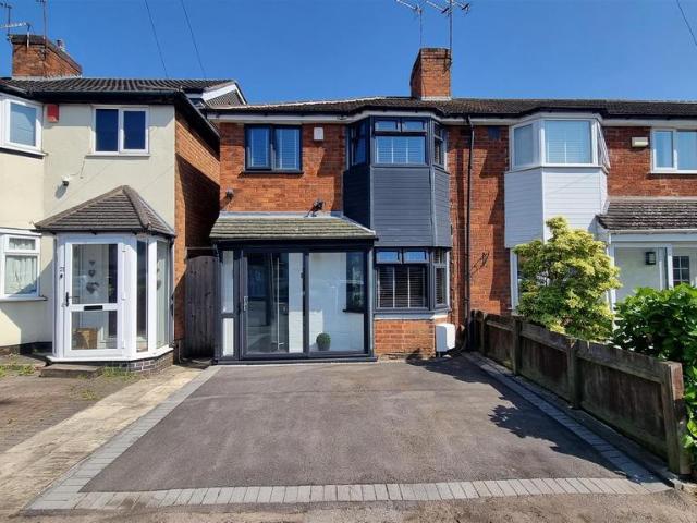 3 bedroom end of terrace house for sale