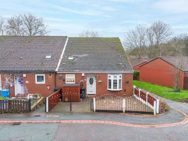 3 bedroom end of terrace house for sale