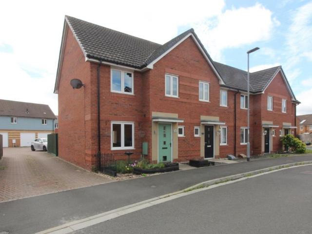 3 bedroom end of terrace house for sale