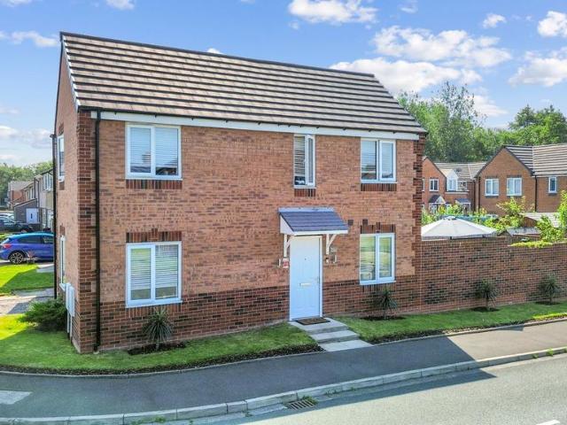3 bedroom end of terrace house for sale