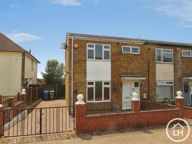 3 bedroom end of terrace house for sale