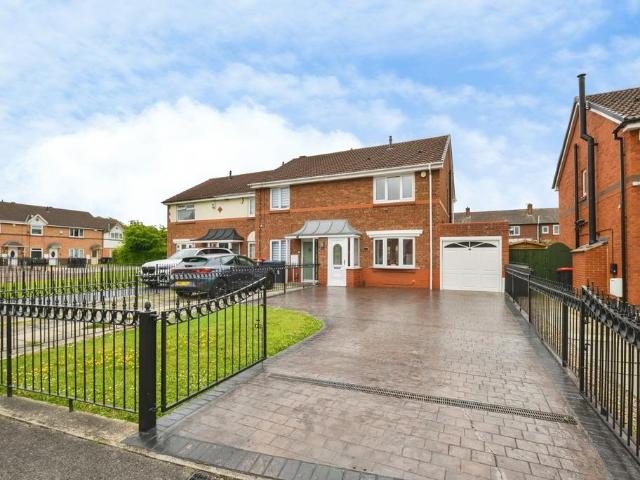 3 bedroom end of terrace house for sale