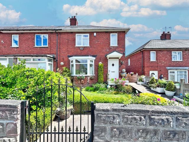 3 bedroom end of terrace house for sale