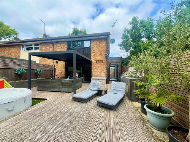 3 bedroom end of terrace house for sale