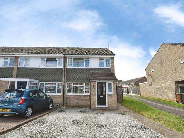 3 bedroom end of terrace house for sale