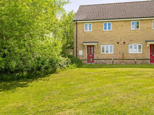 3 bedroom end of terrace house for sale
