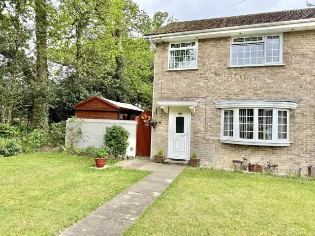 3 bedroom end of terrace house for sale