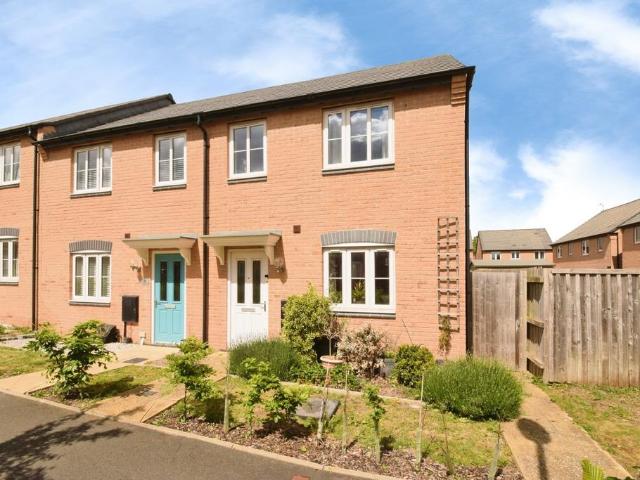 3 bedroom end of terrace house for sale