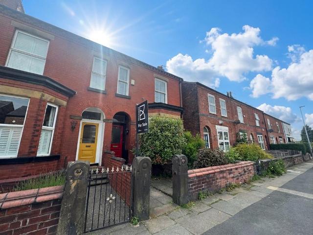 3 bedroom end of terrace house for sale