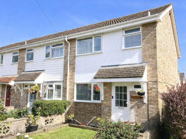3 bedroom end of terrace house for sale