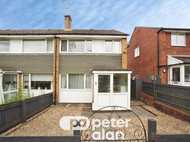 3 bedroom end of terrace house for sale