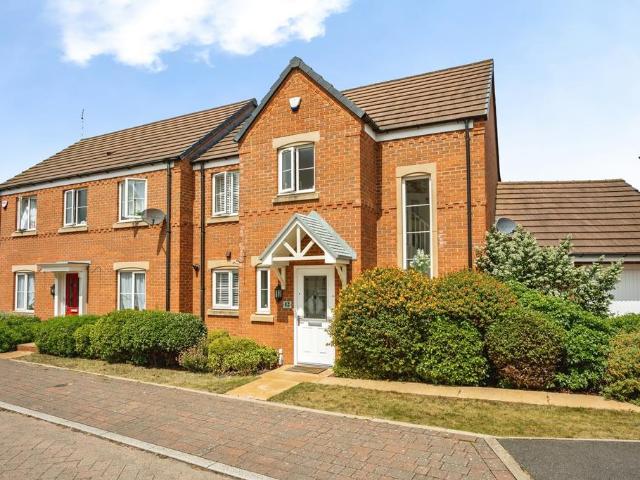 3 bedroom end of terrace house for sale