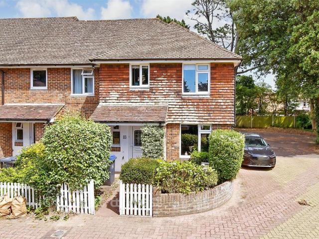 3 bedroom end of terrace house for sale