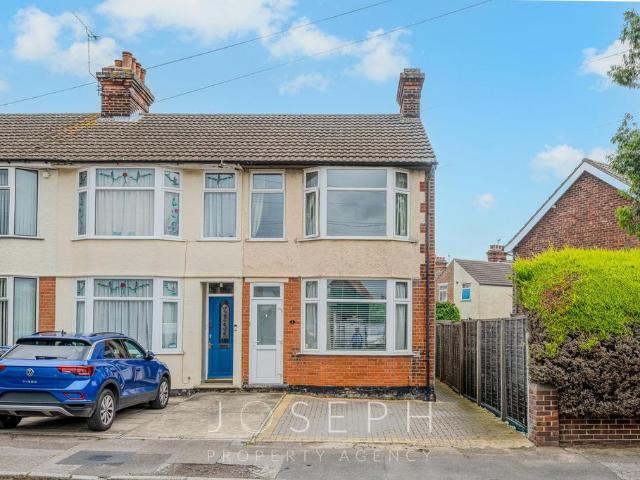 3 bedroom end of terrace house for sale